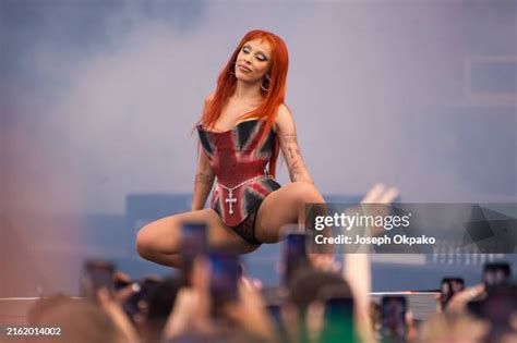 8437 Doja Cat Photos And High Res Pictures Getty Images