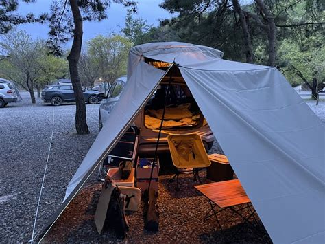 브리즈문 차박텐트 도킹텐트 꼬리 차량용 텐트 카 쉘터 스텔스 카크닉 크림베이지m 우레탄창 확장형 스포츠레저 당근 중고거래