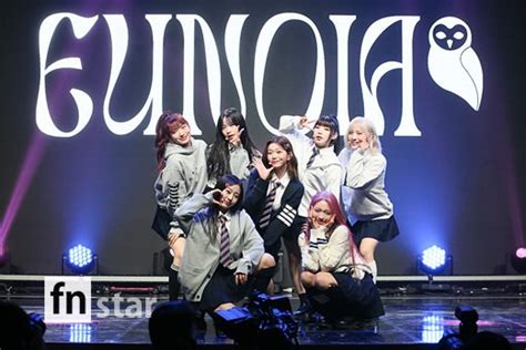 포토 빌리 첫 선보이는 타이틀곡 유노이아 무대 헉스