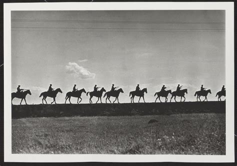 Фото Съемка для книги «Первая конная Цепочка кавалеристов в походе 1935 1936 Украинская