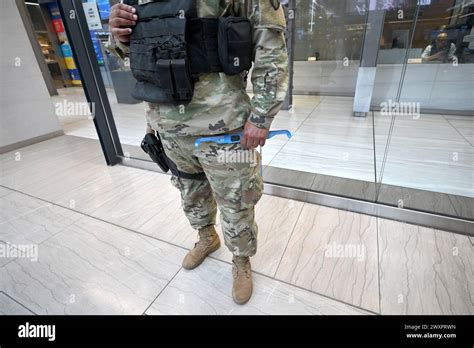 New York Usa 01st Apr 2024 A National Guardsman Holds A Free Pair