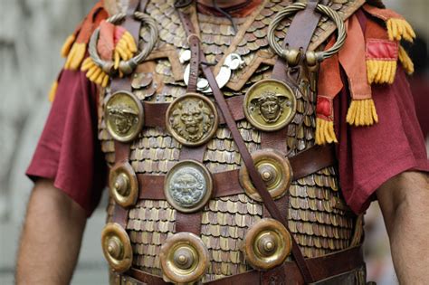 Detail Dengan Baju Besi Dan Pakaian Seorang Jenderal Romawi Kuno Selama Peristiwa Reenactment