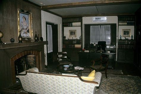 Magnum P I Estate In Rund Ums Haus Haus