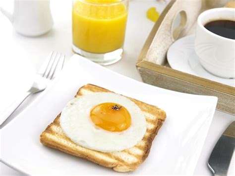 Premium Photo Fried Egg On Toast
