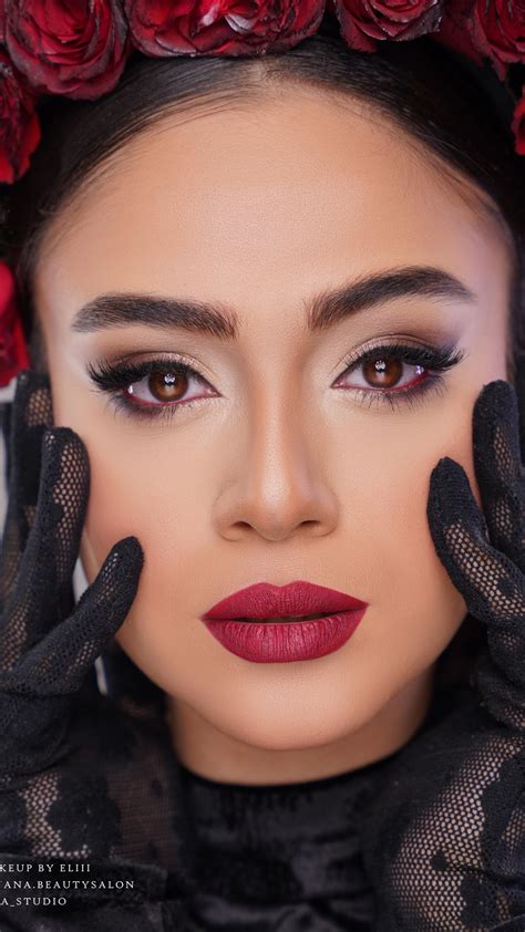 کسی میدونه داستان ولنتاین چیه؟؟؟؟ اگر نمیدونی تا اخر ببین پس عکاسی