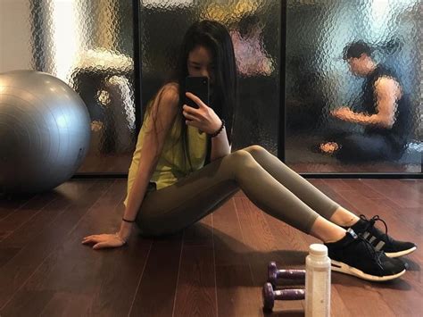 Kata Psikolog Para Gadis Suka Pakai Legging Ketat Karena Hal Ini
