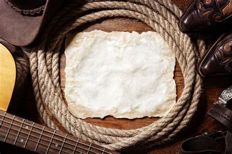 카우보이 부츠와 모자 포스터 사인 배경 컨트리 뮤직 페스티벌 라인 댄스 또는 원하는 광고에 대 한 복사 공간 0명에 대한 스톡 사진 및 기타 이미지 Istock