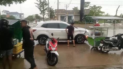 គ្រោះថ្នាក់ចរាចរណ៍ឡានបុកជាមួយម៉ូតូស្ថិតនៅភូមិក្ដីចាស់ សង្កាត់បាក់ខែង ខណ្ឌជ្រោយចង្វា