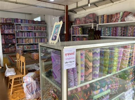 ျမင့္မဟာ ကခ်င္ထည္ေရာင္းဝယ္ေရး မ်က္ဝန္း ဝမ္းဆက္ ၇၈၀၀ Facebook