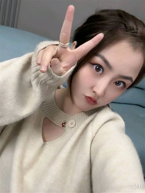 深圳伴游陪游瑶瑶妹子的资料及照片微信信息 24岁 深圳伴游网 尤伴网