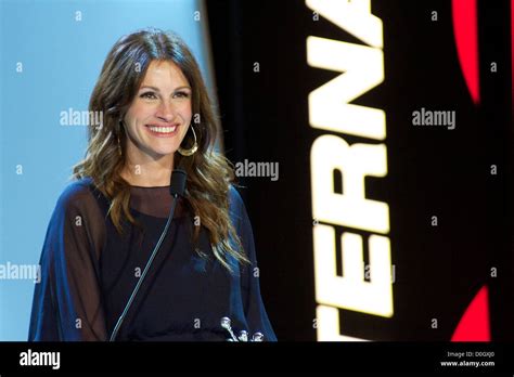 Roberts Receives Top Acting Award Julia Roberts Has Been Honoured With A Lifetime Achievement