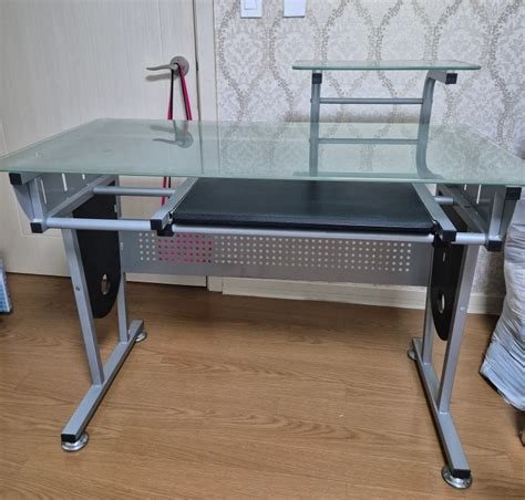 강화유리 컴퓨터책상 가구인테리어 당근 중고거래