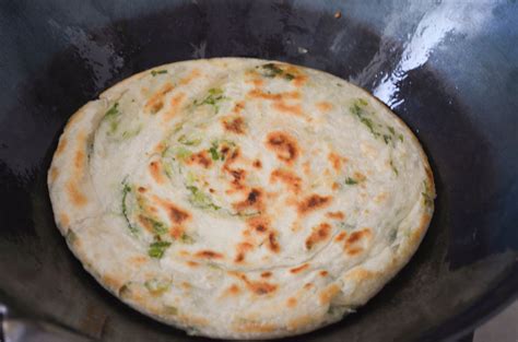 做饼子 稷山饼子 葱油大饼 大山谷图库