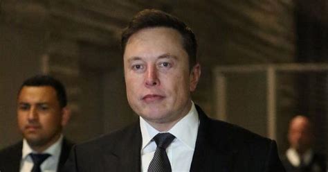 Saturday Night Live Cast Members React To Elon Musk Hosting News