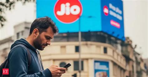 Jio Tops Global Telecom Charts With 480 Million Users The Economic Times