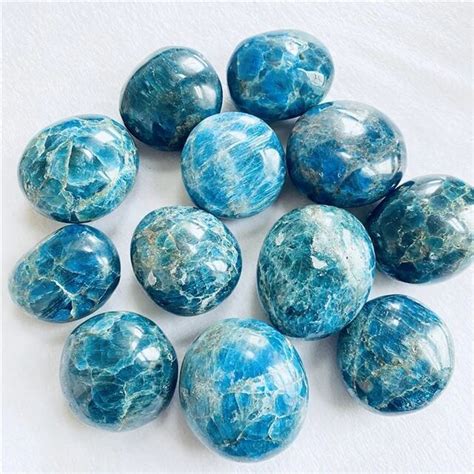 Oval Blue Appetite Plam Stone At Rs 3000 In Anand Id 7225971