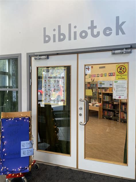 Långmossekvällen är I Full Gång😊 Skolgård Och Klassrum Kryllar Av Glada Barn Och Vuxna Som