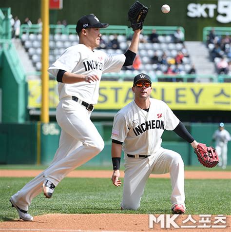 로맥 `완벽한 토스` Mk포토 Mk스포츠