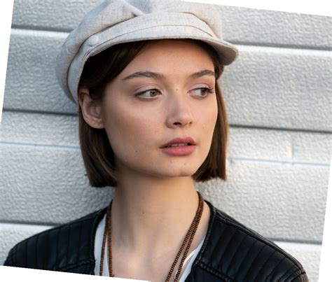 automatic skin smoothing digital camera magazine april 2021