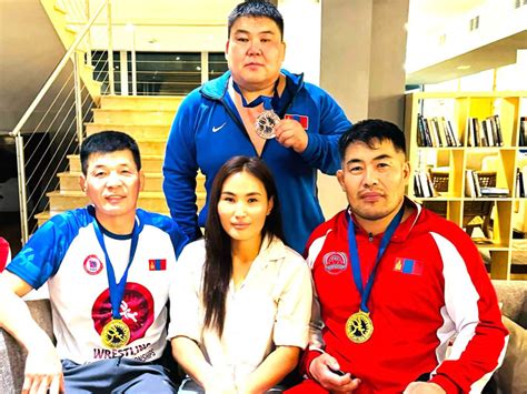 Н Баатар А Алтанхуяг нар ахмадын ДАШТ ээс алтан медаль хүртлээ