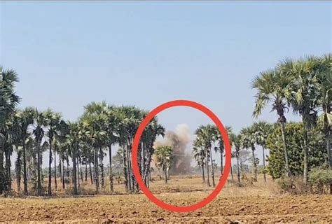 မြင်းခြံ နဘူးအိုင်လမ်းပိုင်းမှာ စစ်ကောင်စီကားတန်း မိုင်း ၁၂ လုံးဆွဲခံရလို့ ၄ ဦးထက်မနည်း သေဆုံး