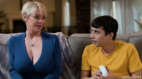 Two Player Game Sex Stepmom Blonde Big Tits Dee Full Pussy Cum Dgs