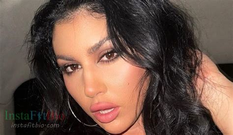 Queenie Sateen Bio Age Height Wiki Models Biography