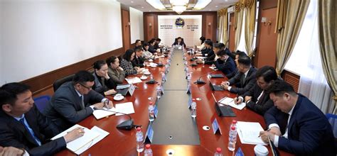 Зам тээврийн сайдын шуурхай хуралдаан боллоо Зам тээврийн яам