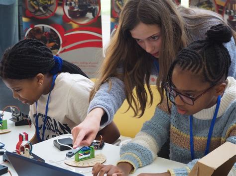 Girls Into Coding On Linkedin Tech Coding Engineering Stem