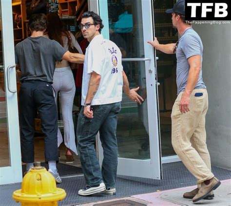 Non Nude Sophie Turner Sophieeturner Sophieturner Nude Onlyfans Photo The