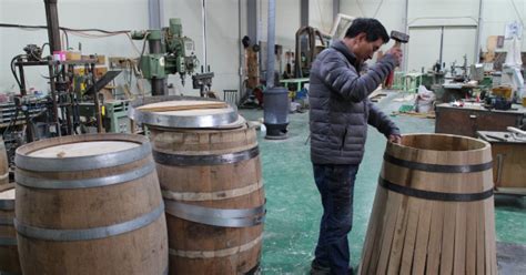 영동군 포도·와인산업특구 충북 영동군 국산 참나무 오크통으로 와인숙성 나서