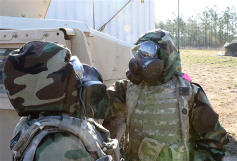 Two Female Soldiers Teaming Up At Jrtc U S Army Reserve News Display