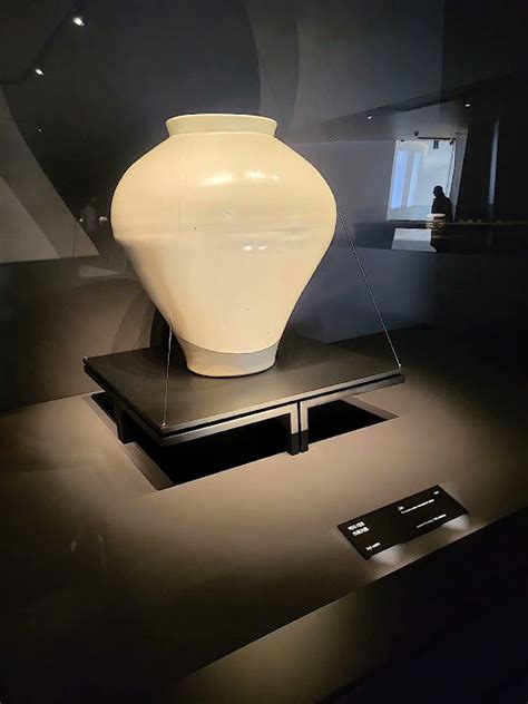 군자 지향 백자 전시 관람한남동 이태원 리움미술관 Youtube