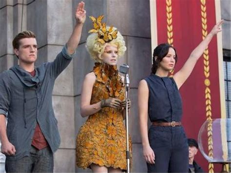 Theres A New Salute For Oppressors The Hunger Games Three Finger” Salute