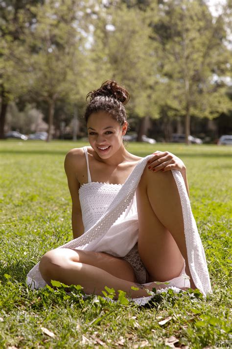 Karissa Kane The Fernando Award Zishy