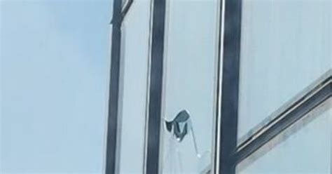 강풍에 깨진 해운대 엘시티 유리창 15㎝ 유리 조각 떨어져