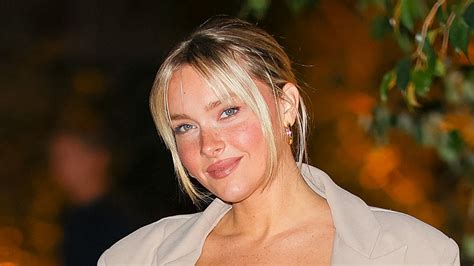 Heres How Camille Kostek Tunes Out The Haters Swimsuit Si Com