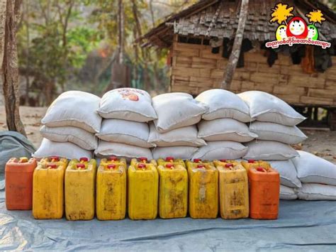 ပုလဲမြို့နယ်ရှိ နေရပ်စွန့်ခွာ ပြည်သူများကို ဆန်၊ ဆီနှင့် စားသောက်ကုန်များ လှူဒါန်း Khit Thit Media