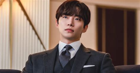 2pms Lee Junho Kissed By Fan At Sao Paulo Fan Con Consent Debate Erupts As Netizens Clash Over