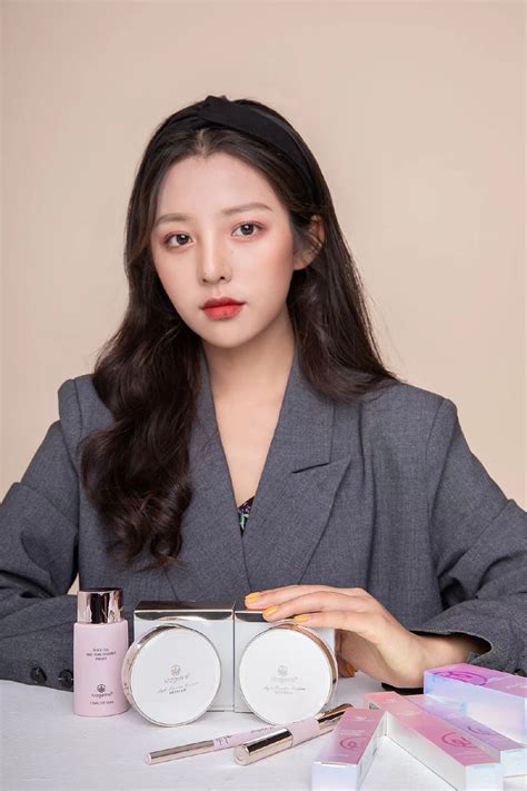 超级新手学化妆 Makeup Dupes Foundation Skincare Products Photography Basic