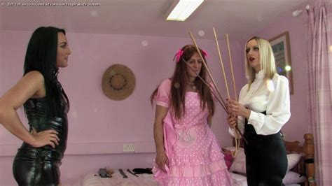 Mistress Nikki Whiplash