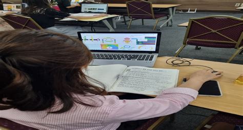 2022 온라인 교과서 활용 연수 창원 포트폴리오 이앤웍스