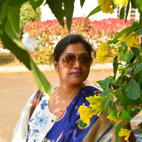 Nabanita Kolkata B Tech From Neotia University Would Like To