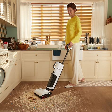 Roborock Dyad Pro Combo 5-in-1 Cordless Wet Dry Vacuum Cleaner