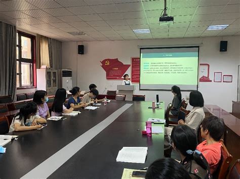 2022年新教师培训 商学院举行新教师试讲活动 郑州工业应用技术学院 商学院