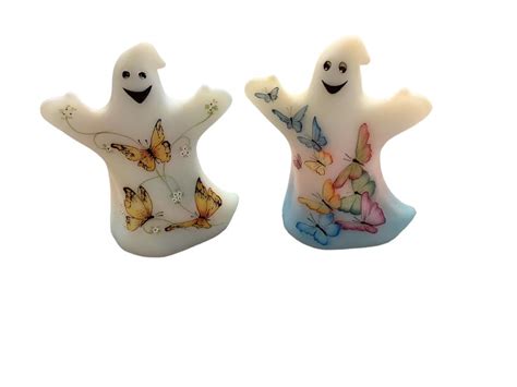 Lot Fenton Glass Ghost Figurines