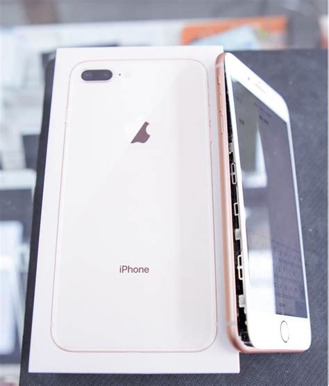 台灣iphone8電池膨脹撐破屏不是個例，日本用戶也遇到過！ 每日頭條