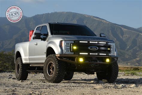 2017 Ford F 250 Pickup Front 34 215111