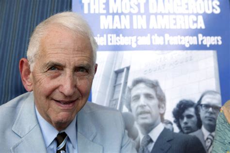 Daniel Ellsberg Who Leaked Pentagon Papers Exposing Vietnam War Secrets Dies At 92 Wbur News