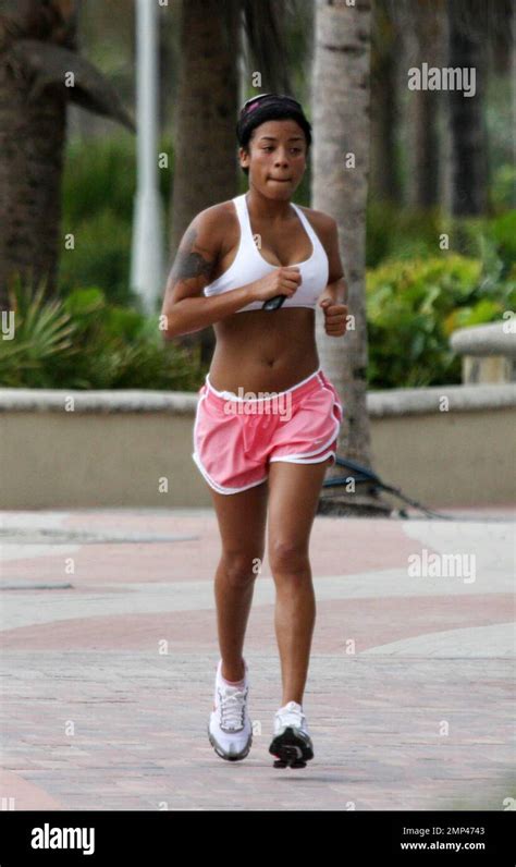 Exclusive Randb Singer Songwriter Keyshia Cole Goes Jogging With A
